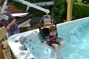 Handi-Move Spa and Jacuzzi Hoist - Dolphin Mobility