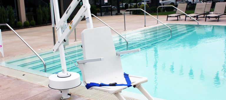 Splash Pool Lift Semi Portable - Dolphin Mobility Hoists