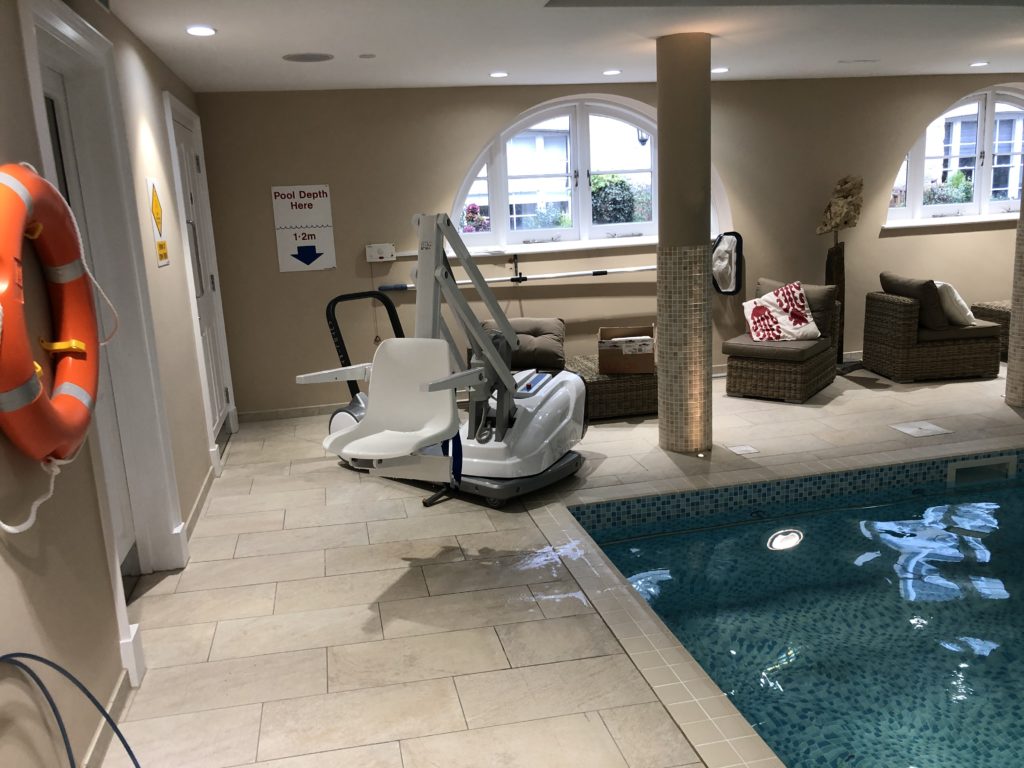 i-Swim Two Portable Pool Lift - Dolphin Mobility